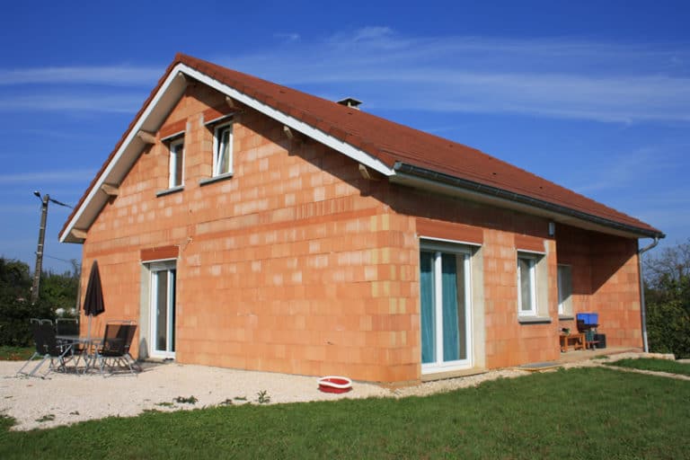 Guide des matériaux pour les murs de votre maison - Maisons Blanches